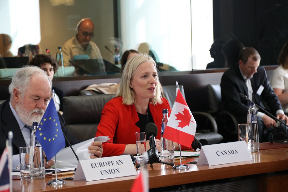 Output-based carbon pricing system incentivizes innovation